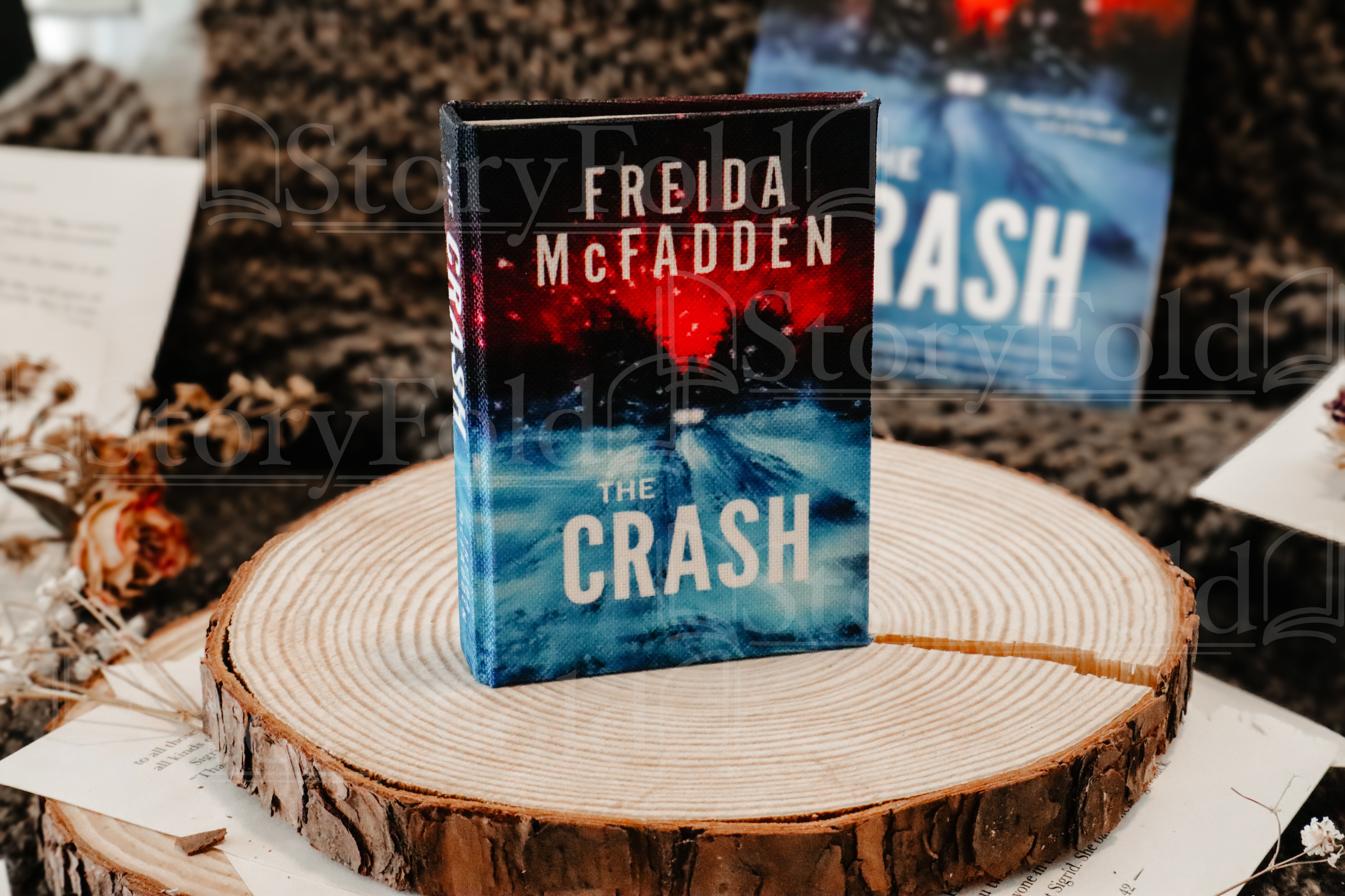 The Crash Book Wallet *Officially Licensed* FREIDA MCFADDEN® – StoryFold